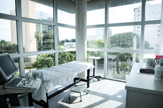 About - Meridian Spine